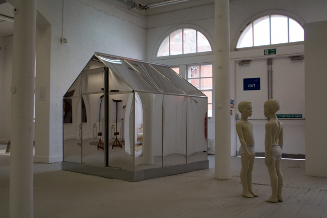 Ralph Dunn (Artist) in London (United Kingdom) from re-title.com